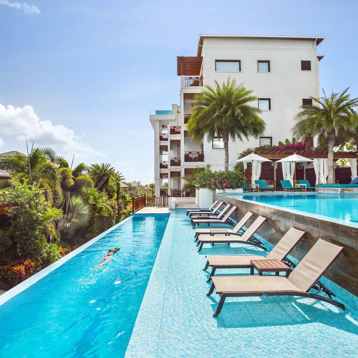 Fly Direct & Stay with Zemi This Holiday Season