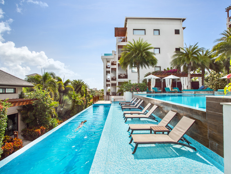 Fly Direct & Stay with Zemi This Holiday Season